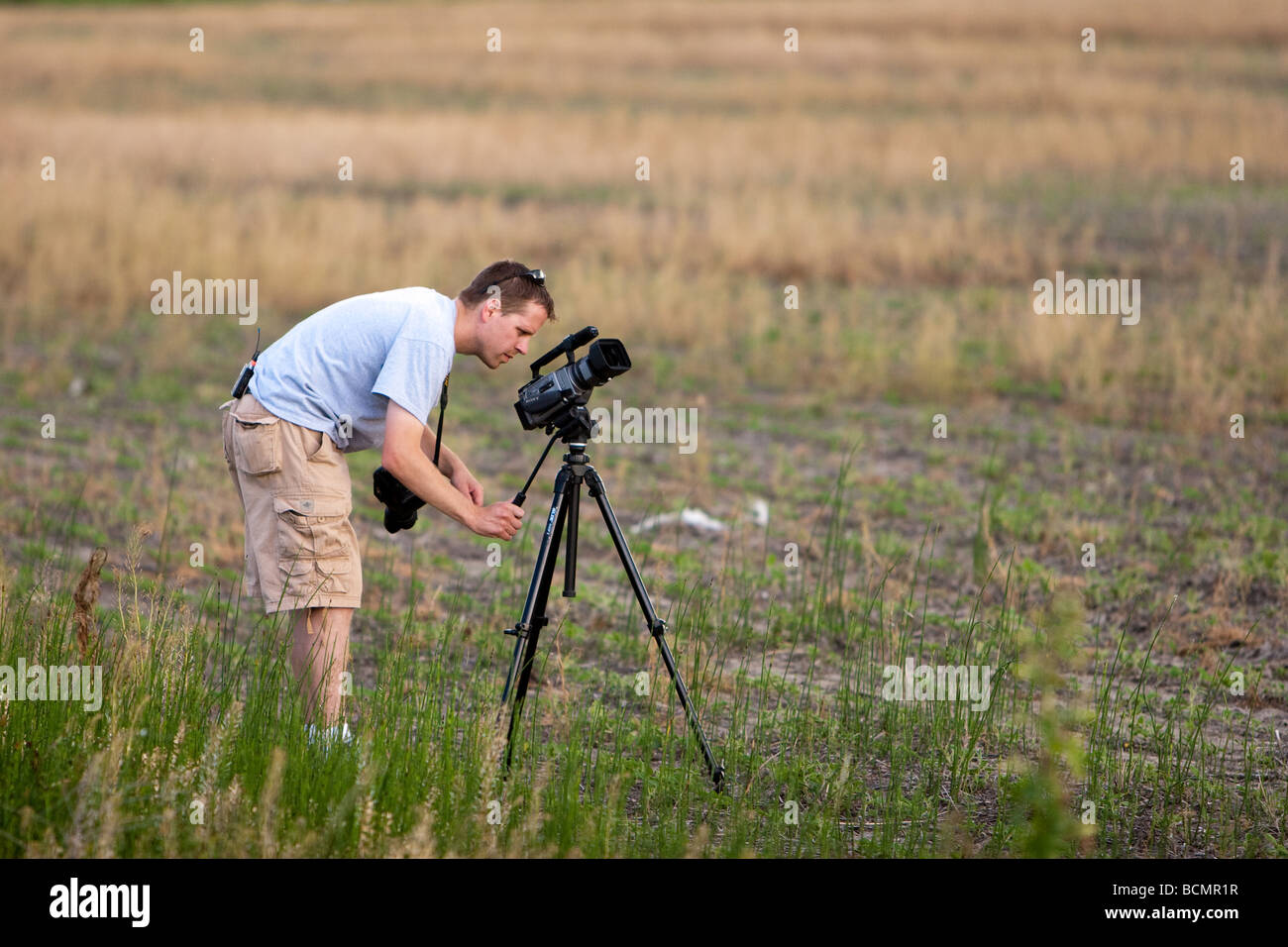 A storm chaser in southwest Iowa videos a storm for Project Vortex 2 ...