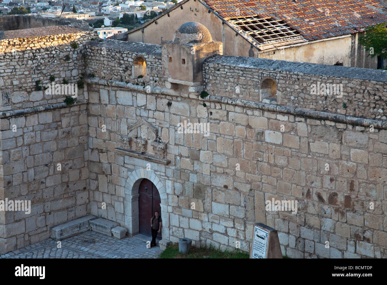 Kasbah fort men hi-res stock photography and images - Alamy