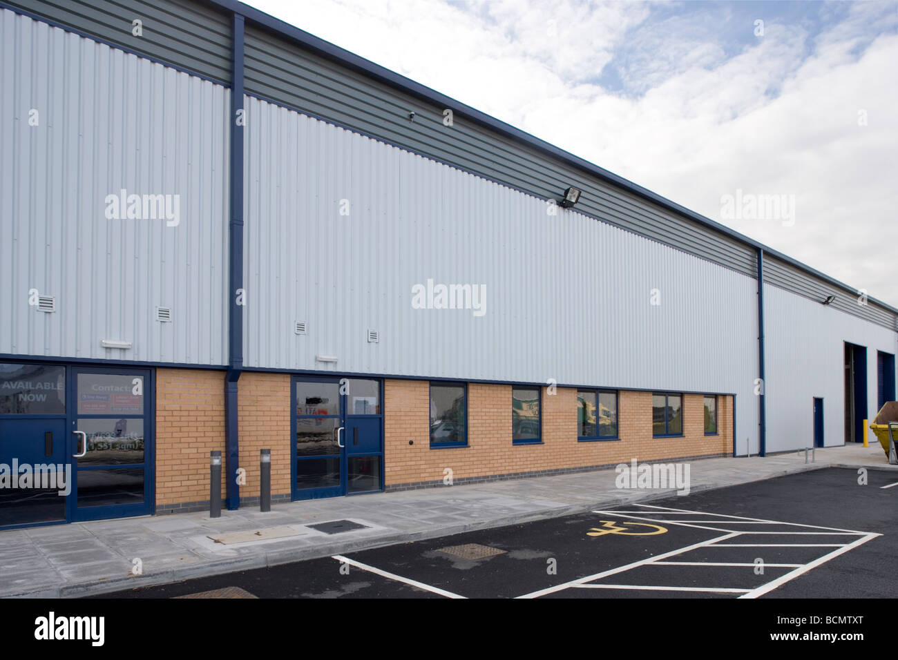 Warehouse storage buildings hi-res stock photography and images - Alamy