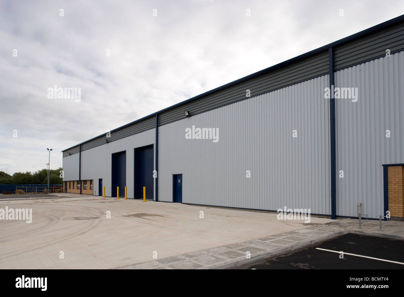 Warehouse storage buildings hi-res stock photography and images - Alamy