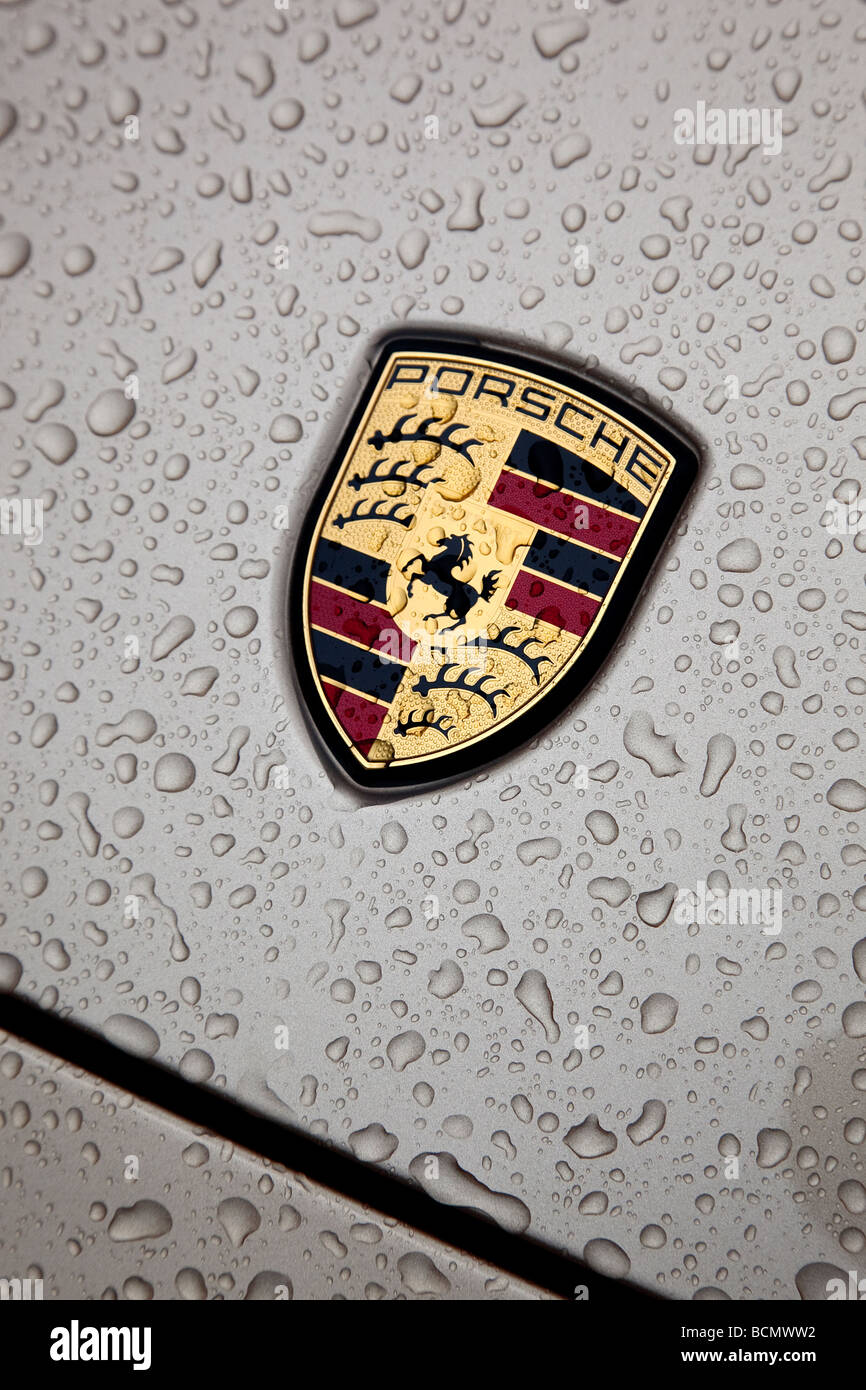 Porsche Badge High Resolution Stock Photography and Images - Alamy