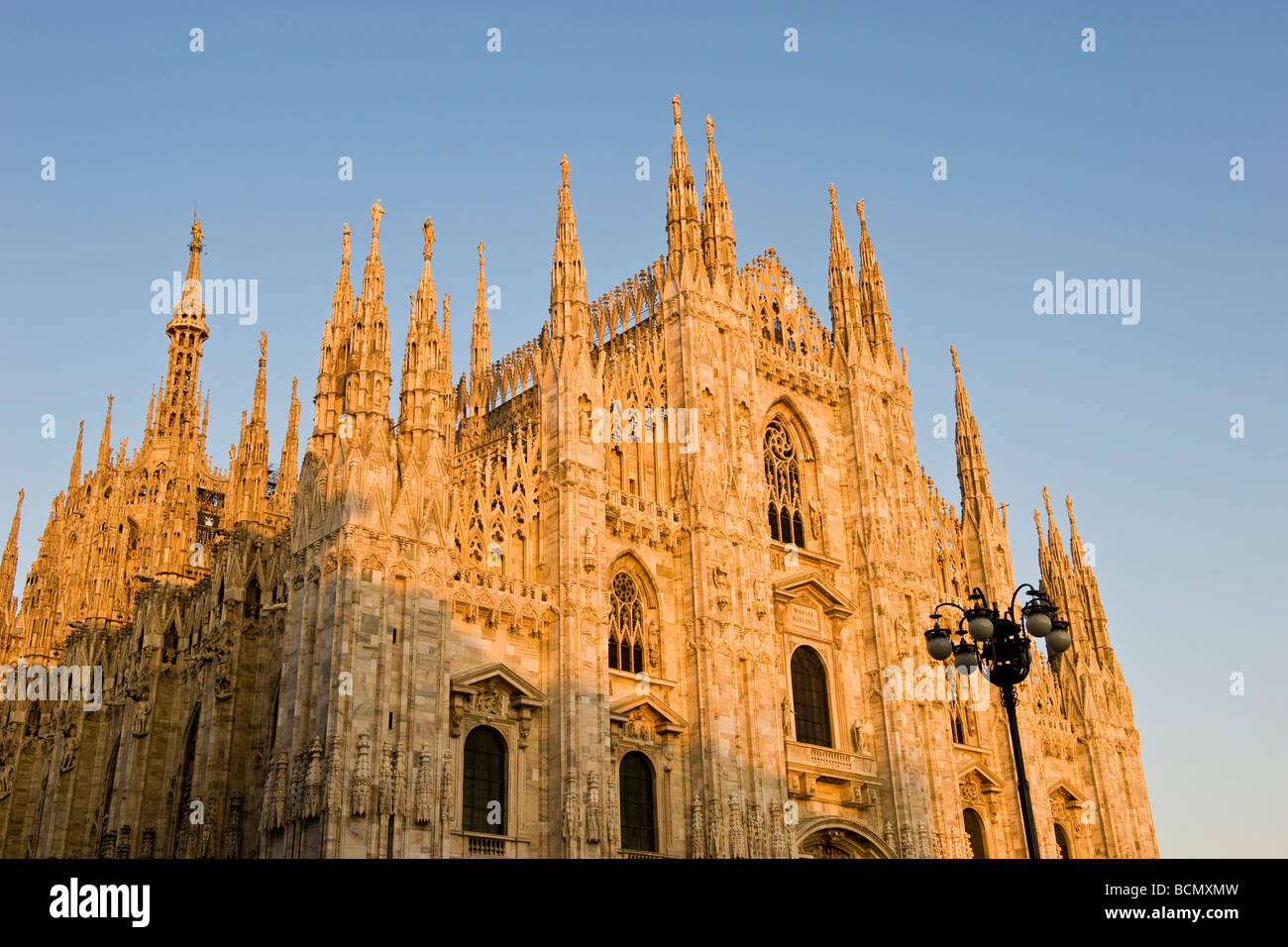milan duomo square Stock Photo - Alamy