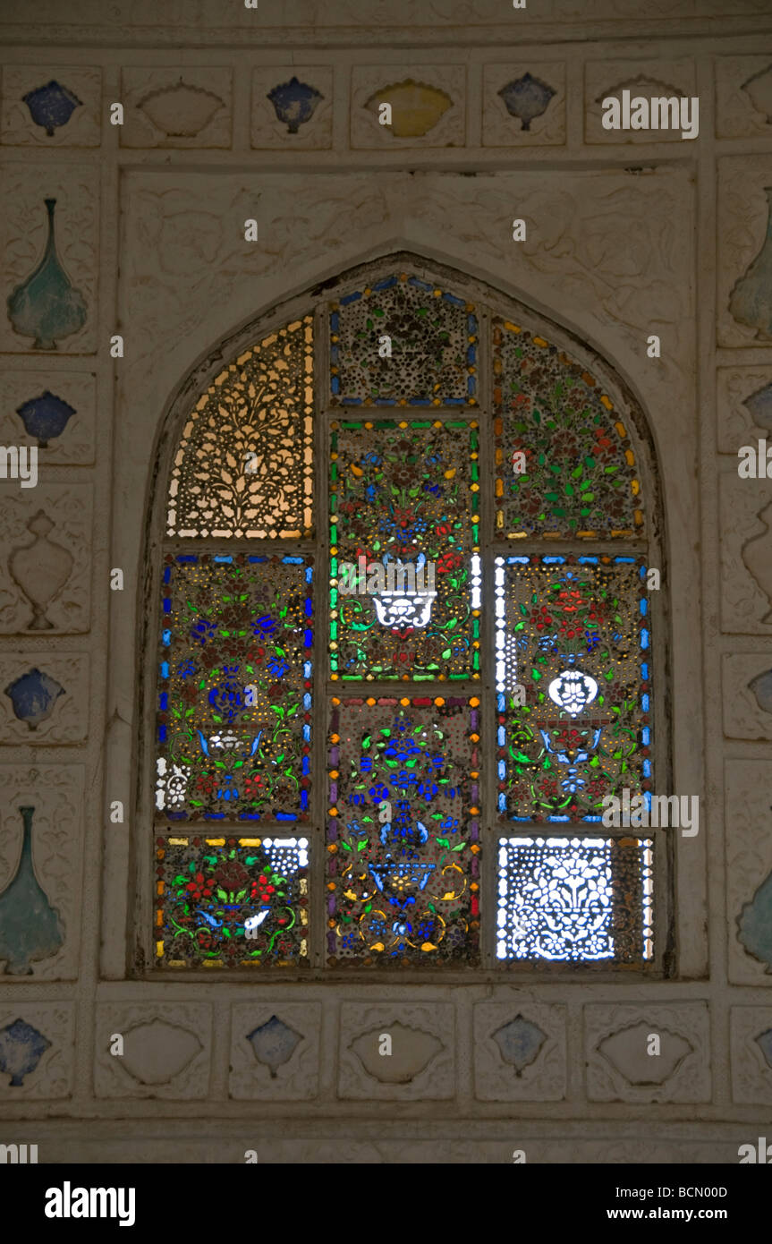 Amber Fort,Lattice Ivory windows, Inlaid Floral Marble designs ...