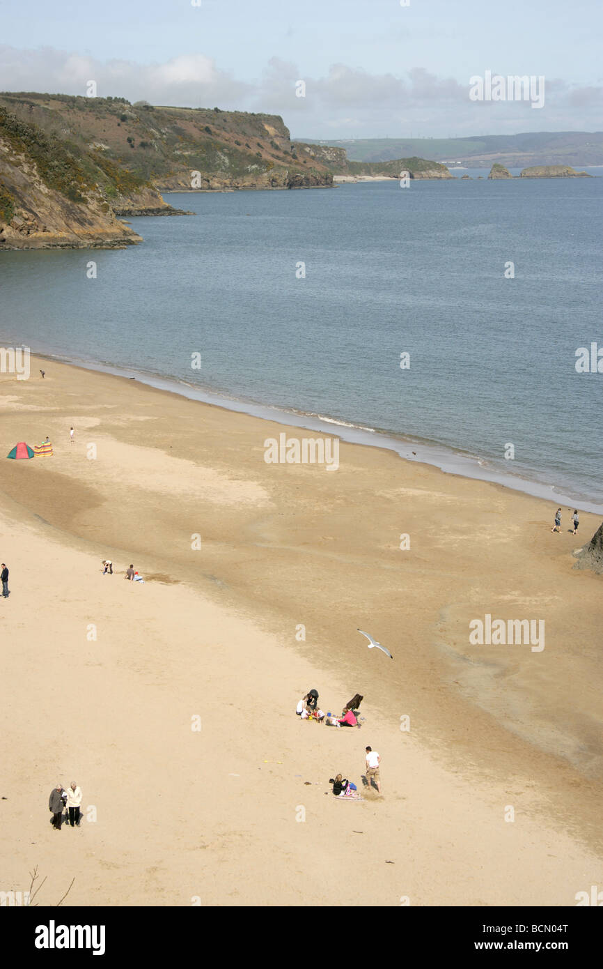 The town of Tenby, Wales. Tenby’s North Beach on a sunny day. Viewed ...