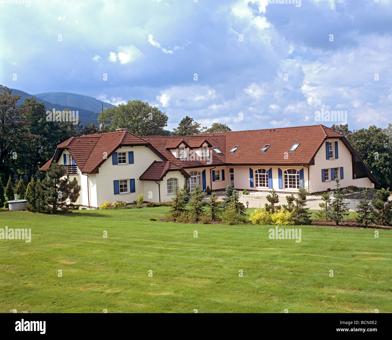Mansion in countryside Stock Photo - Alamy