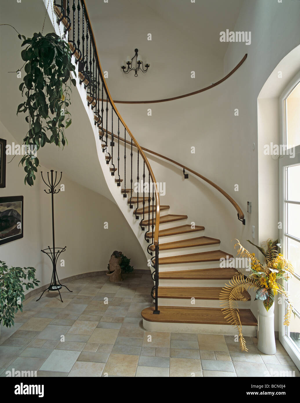 Stair tiling hi-res stock photography and images - Alamy