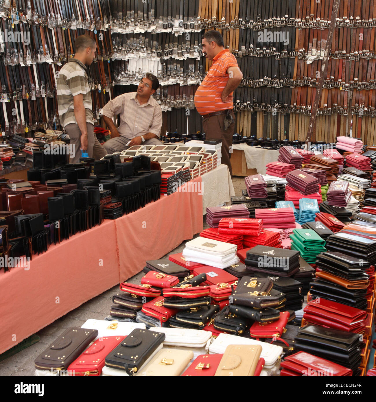 Leather market stall hi-res stock photography and images - Alamy