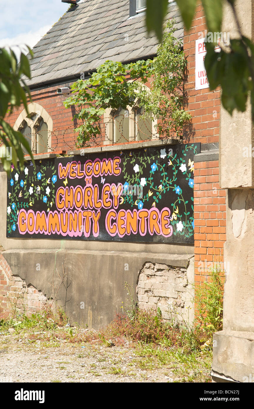 Community centre sign hi-res stock photography and images - Alamy