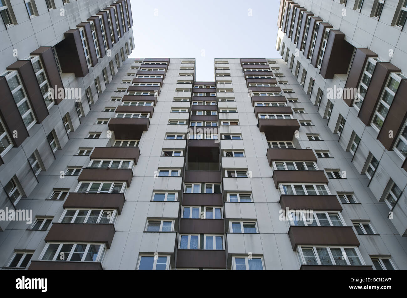 Vienna Council Tenement Block Am Schoepfwerk by Viktor Hufnagl Stock ...