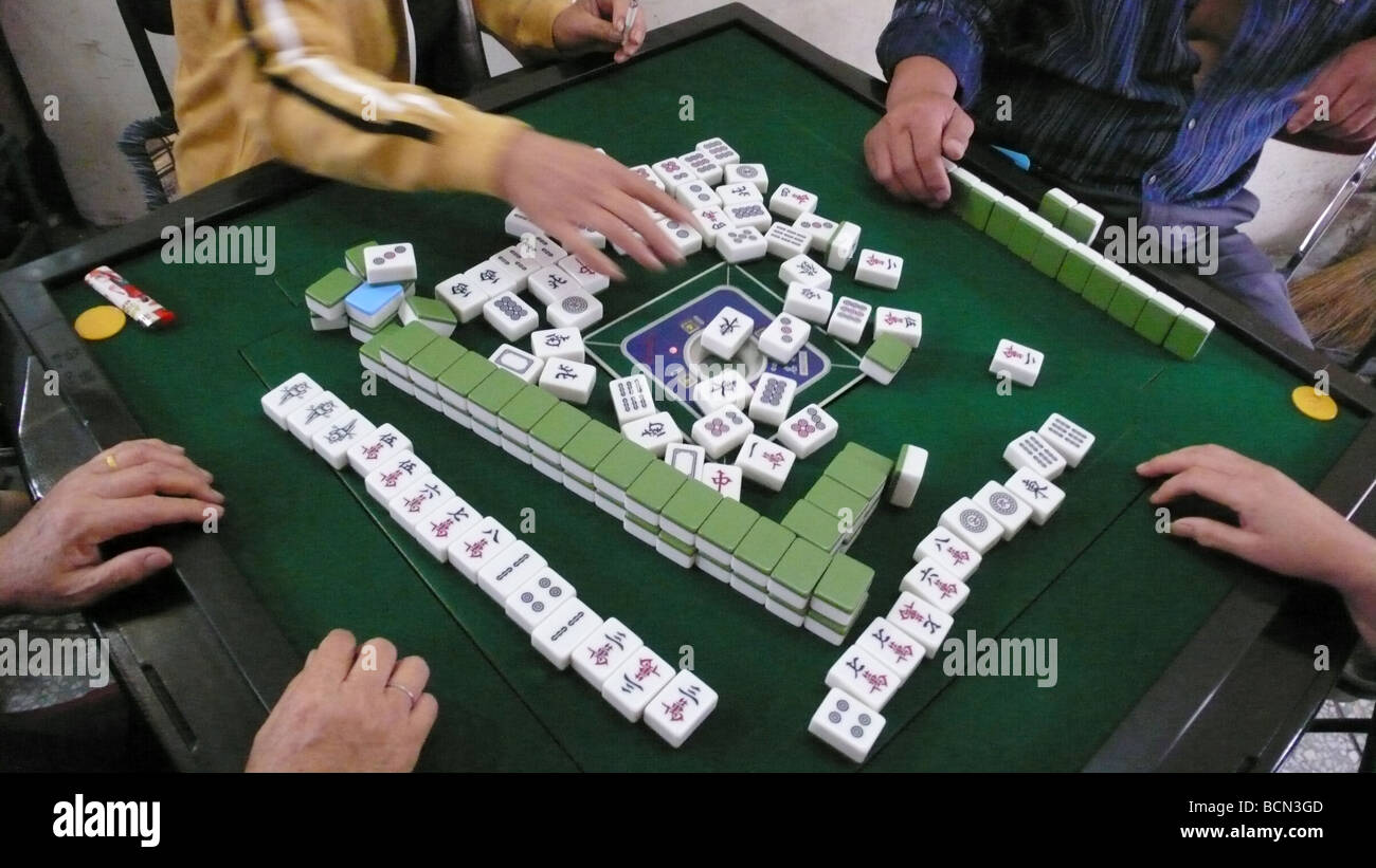 People playing Mahjong, Beijing, China Stock Photo - Alamy
