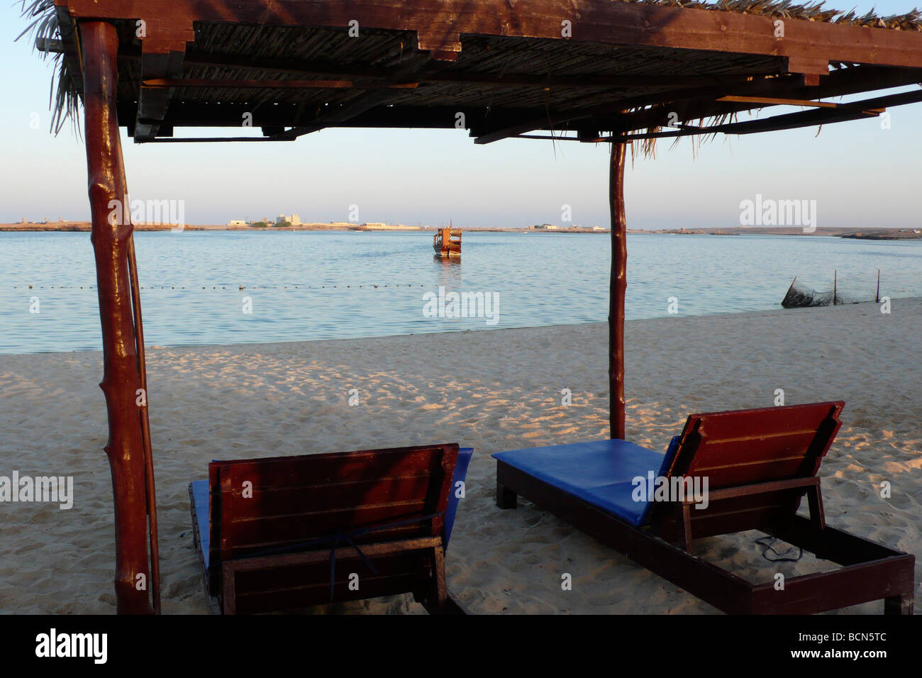 oman turtle beach resort ras el had Stock Photo - Alamy