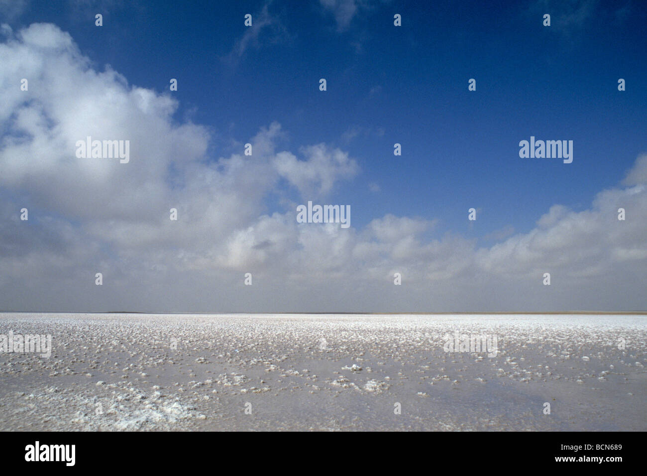 oman saline of mahoot Stock Photo - Alamy