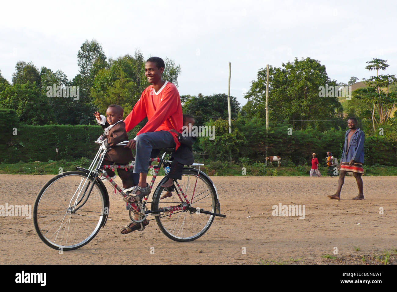 ethiopia ari tribe jinka Stock Photo - Alamy