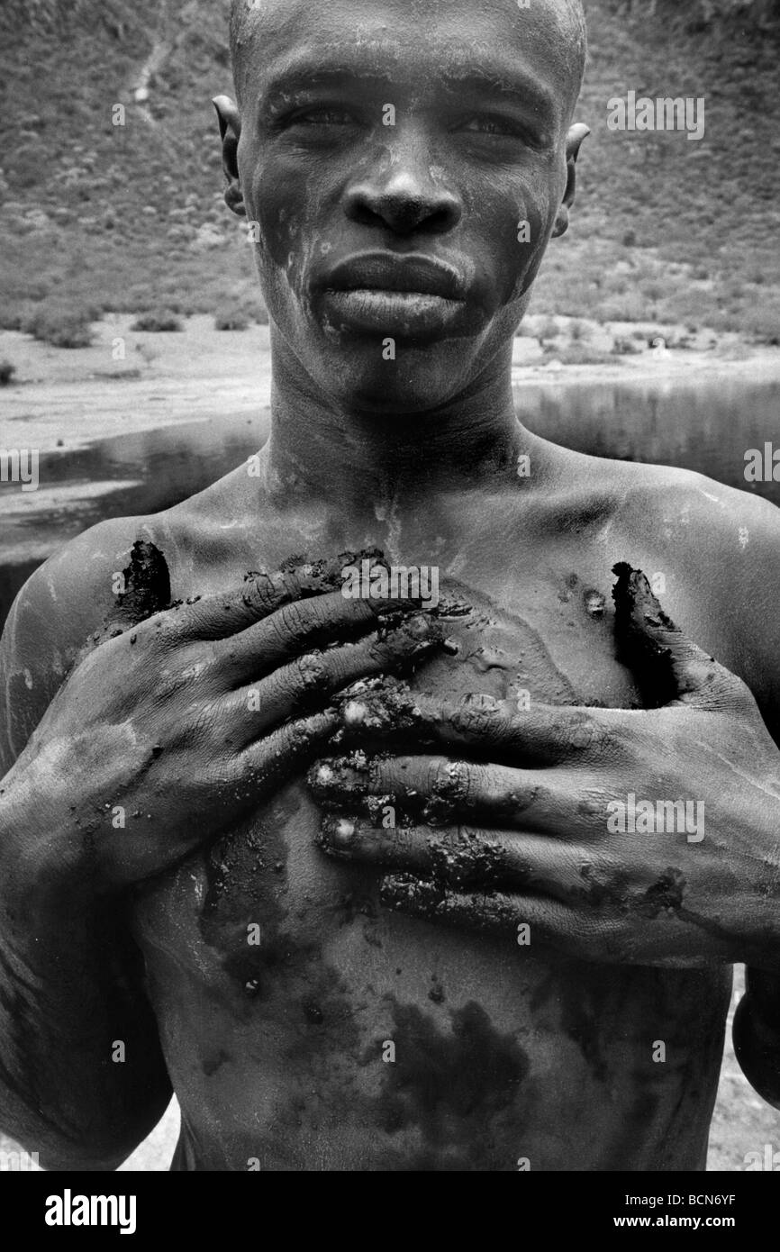 Ethiopia tribes omo boys Black and White Stock Photos & Images - Alamy