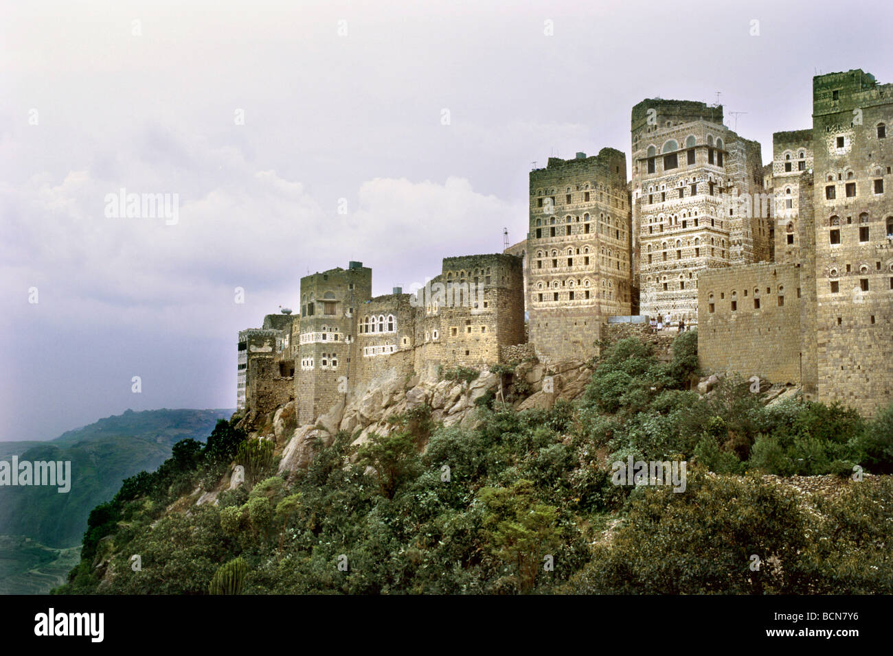 yemen dara al hajara Stock Photo - Alamy