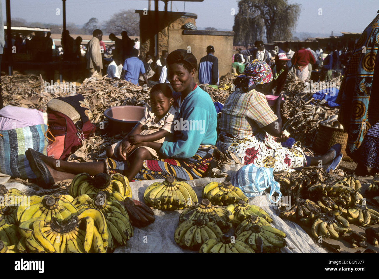 malawi lilongwe market Stock Photo - Alamy