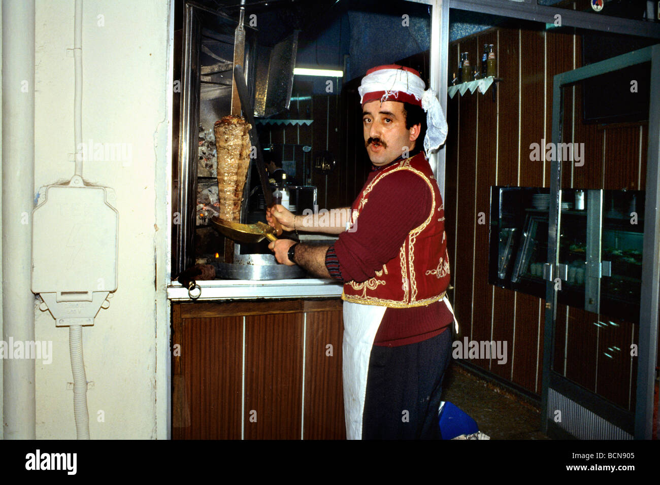 turkey istanbul traditional bazaar shawarma Stock Photo - Alamy