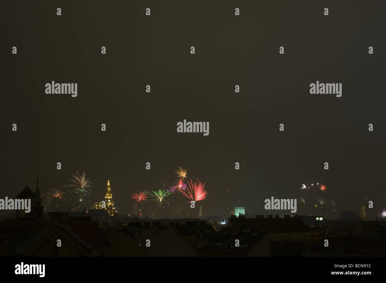 Wien Feuerwerk Vienna Fireworks Stock Photo - Alamy