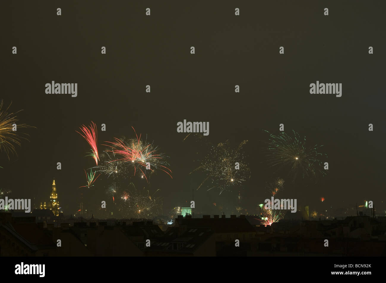 Wien Feuerwerk Vienna Fireworks Stock Photo - Alamy