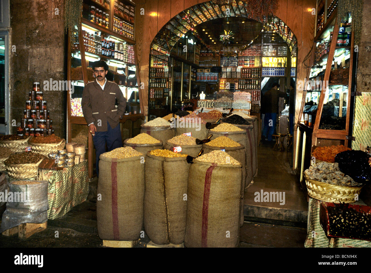 turkey istanbul traditional bazaar Stock Photo - Alamy