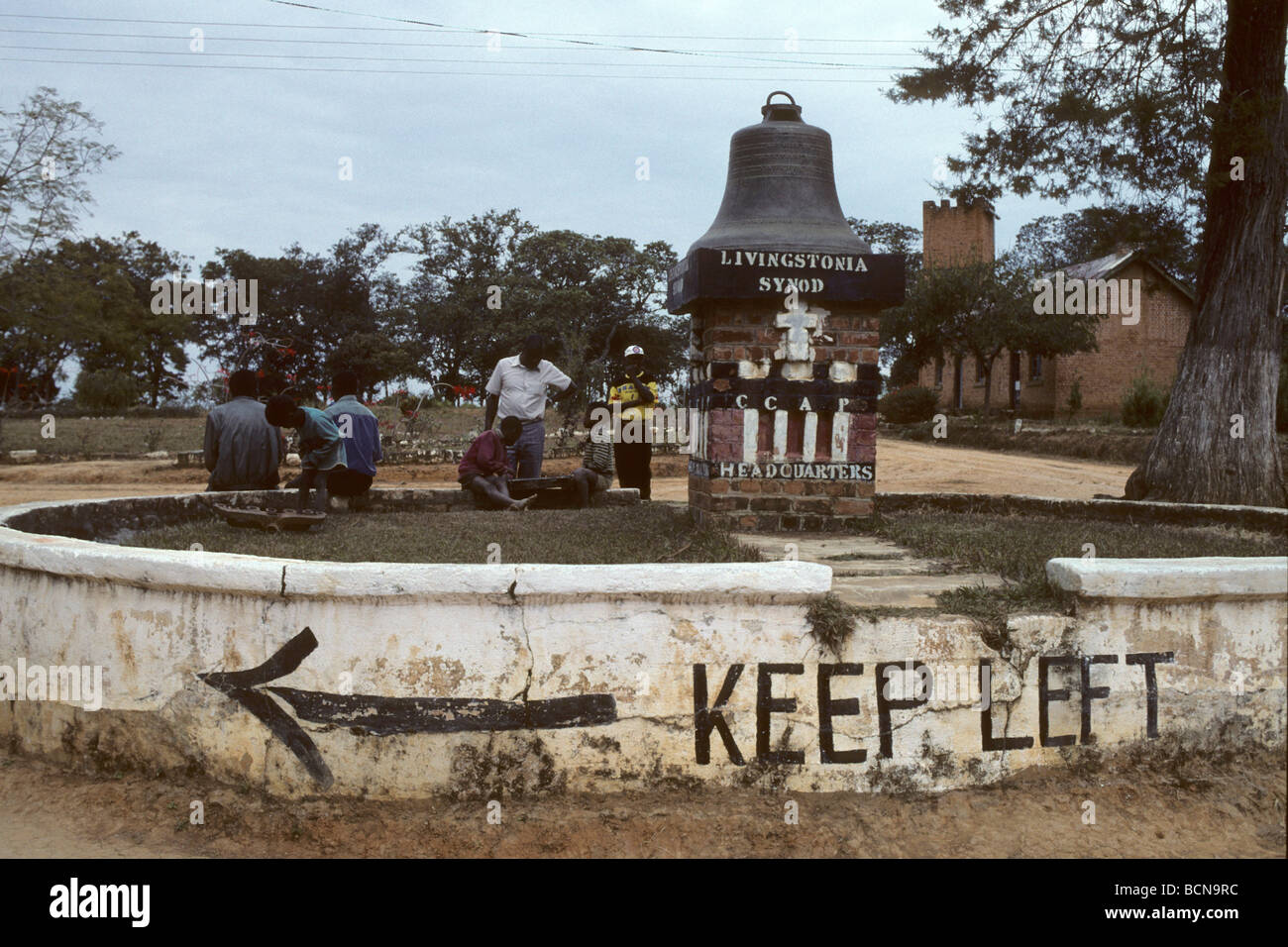 malawi Keep left livingstonia Stock Photo - Alamy