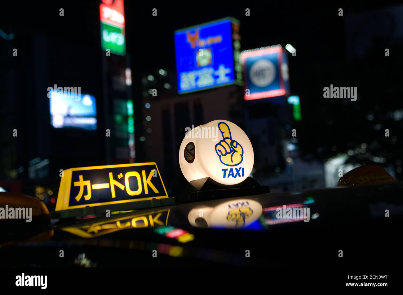 Japanese taxi sign hi-res stock photography and images - Alamy