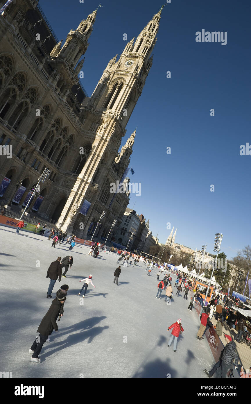 Rathausplatz ice skating rink by town hall hi-res stock photography and ...