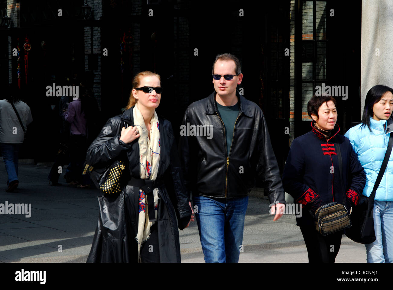 Foreign couple in xintiandi hi-res stock photography and images - Alamy