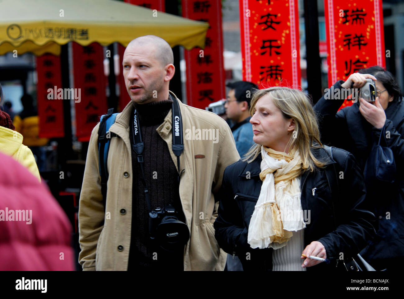 Foreign couple in xintiandi hi-res stock photography and images - Alamy