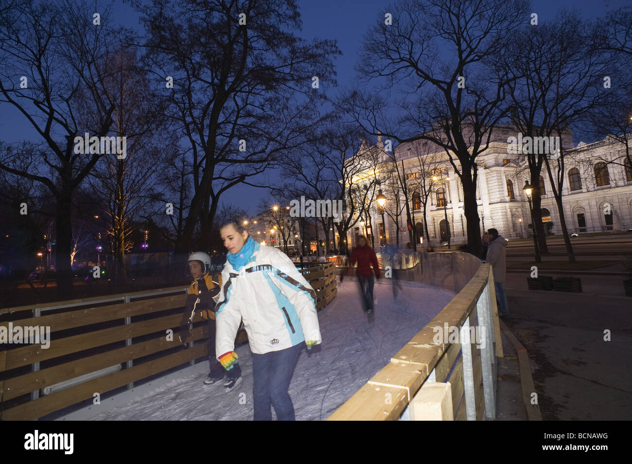 Rathausplatz ice skating rink by town hall hi-res stock photography and ...