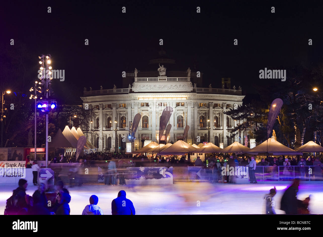 Wien Rathaus Eistraum Vienna Town Hall Eistraum Ice Rink Stock Photo ...