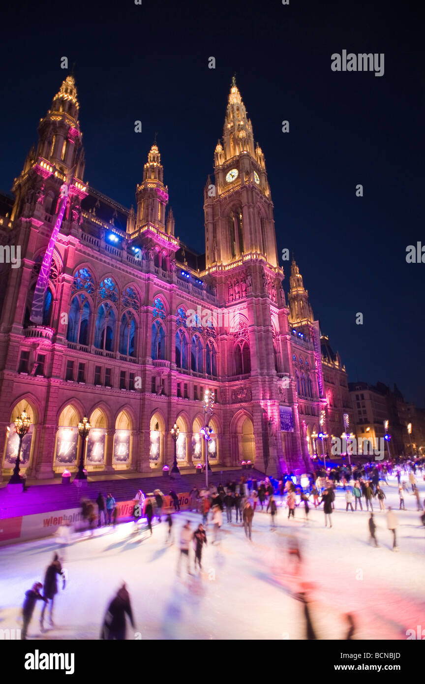 Rathausplatz ice skating rink by town hall hi-res stock photography and ...