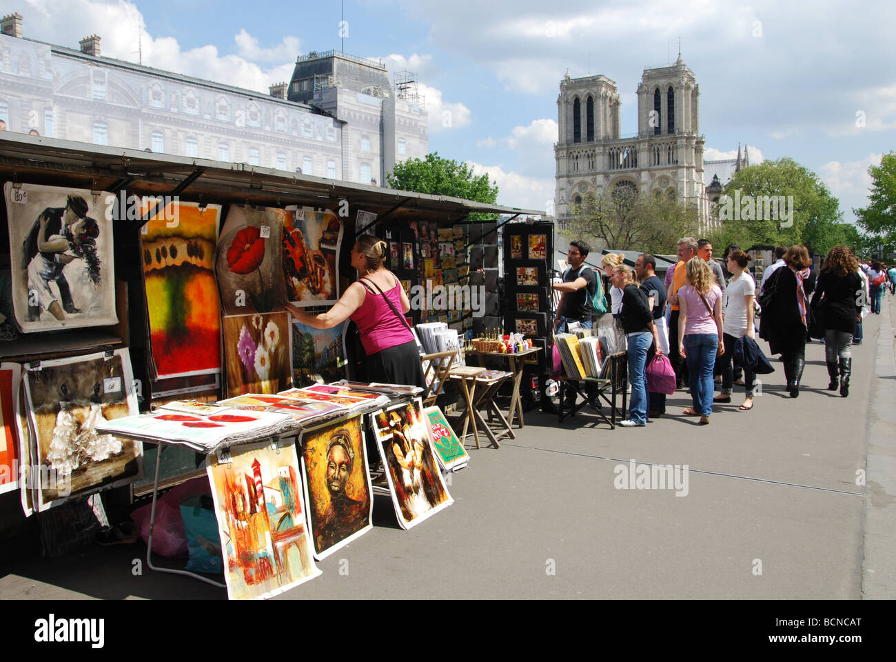 Bouquinistes hi-res stock photography and images - Alamy