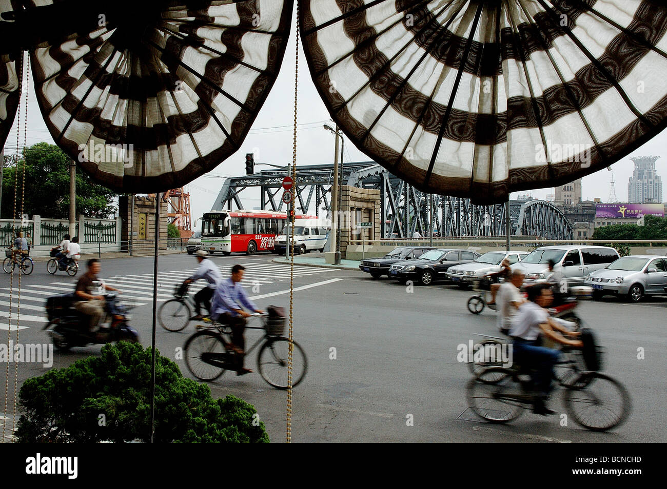 Garden Bridge of Shanghai, Shanghai, China Stock Photo - Alamy