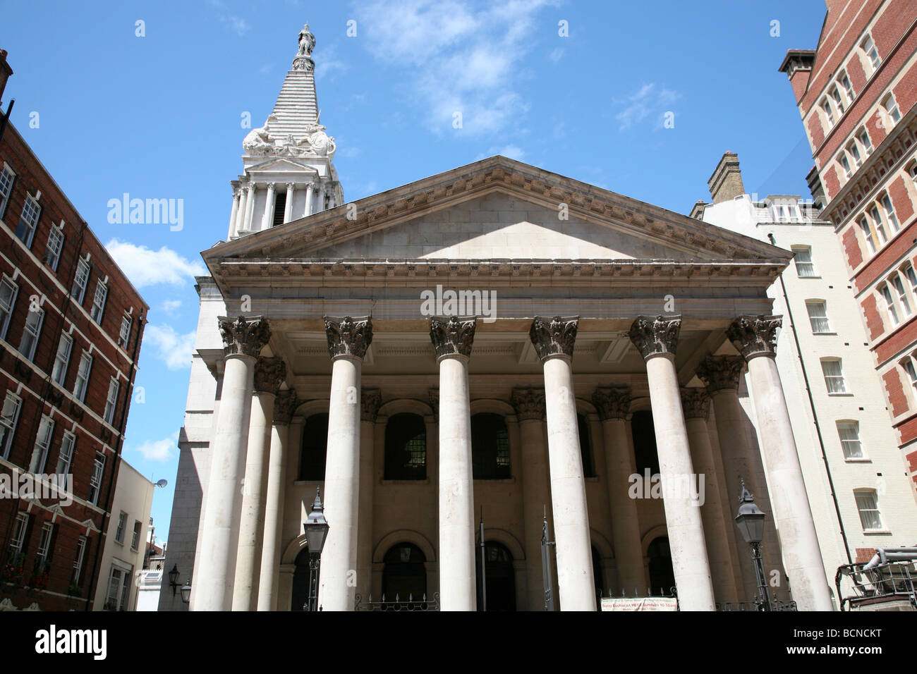 St georges church bloomsbury london hi-res stock photography and images ...
