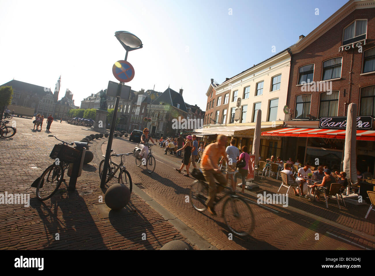 Haarlem, Noord North Holland, Netherlands. De grote Markt in summer ...