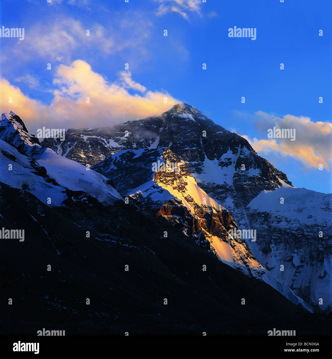 Mount Everest in sunset, Tibet, China Stock Photo - Alamy
