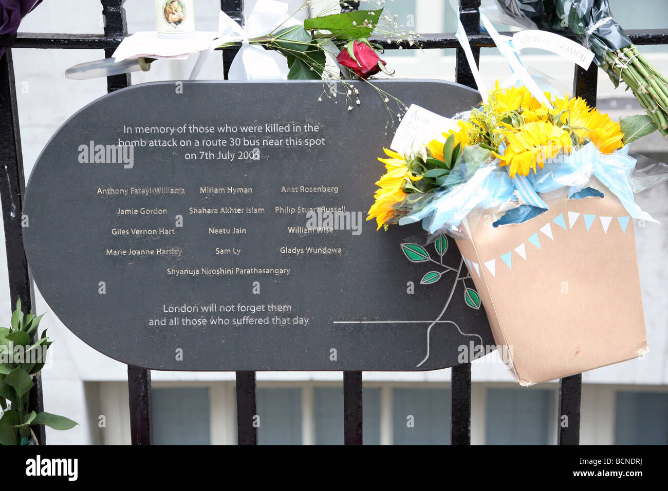 Memorial for victims of 7/7 bus bombing, London Stock Photo - Alamy