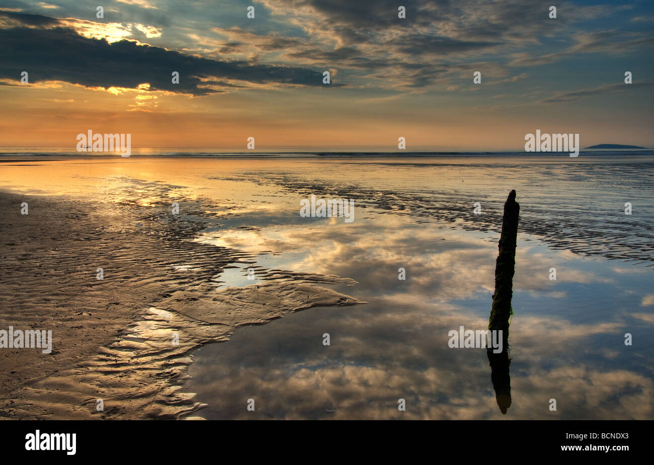 Tidal boat wreck hi-res stock photography and images - Alamy