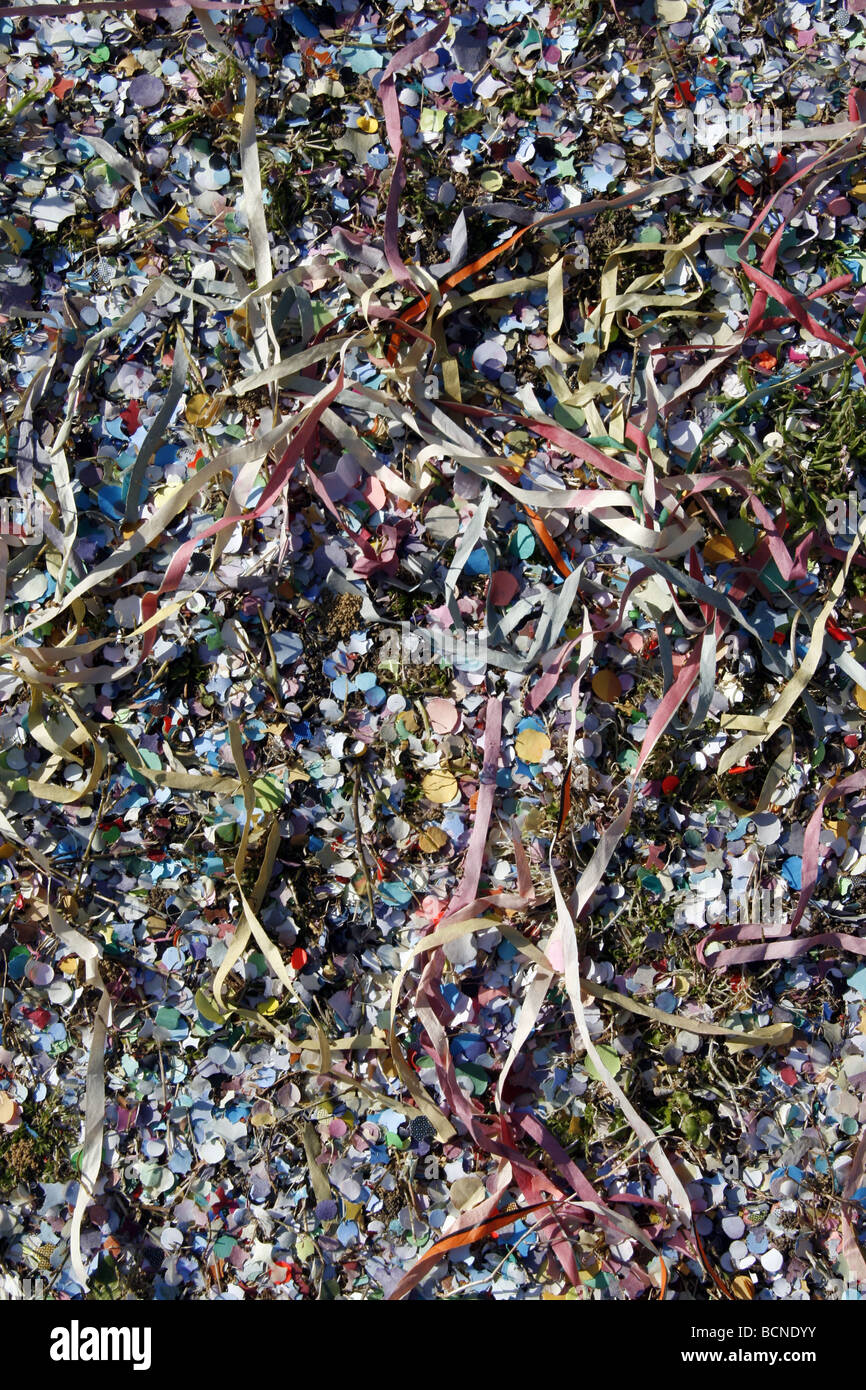 Confetti on ground glitter hi-res stock photography and images - Alamy