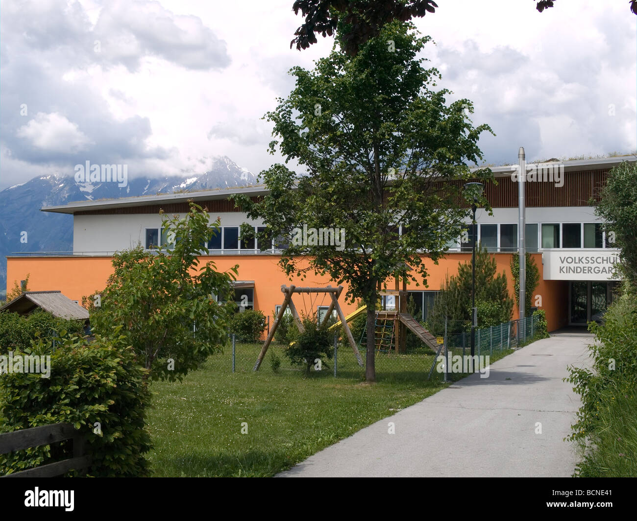 Modern school hi-res stock photography and images - Alamy