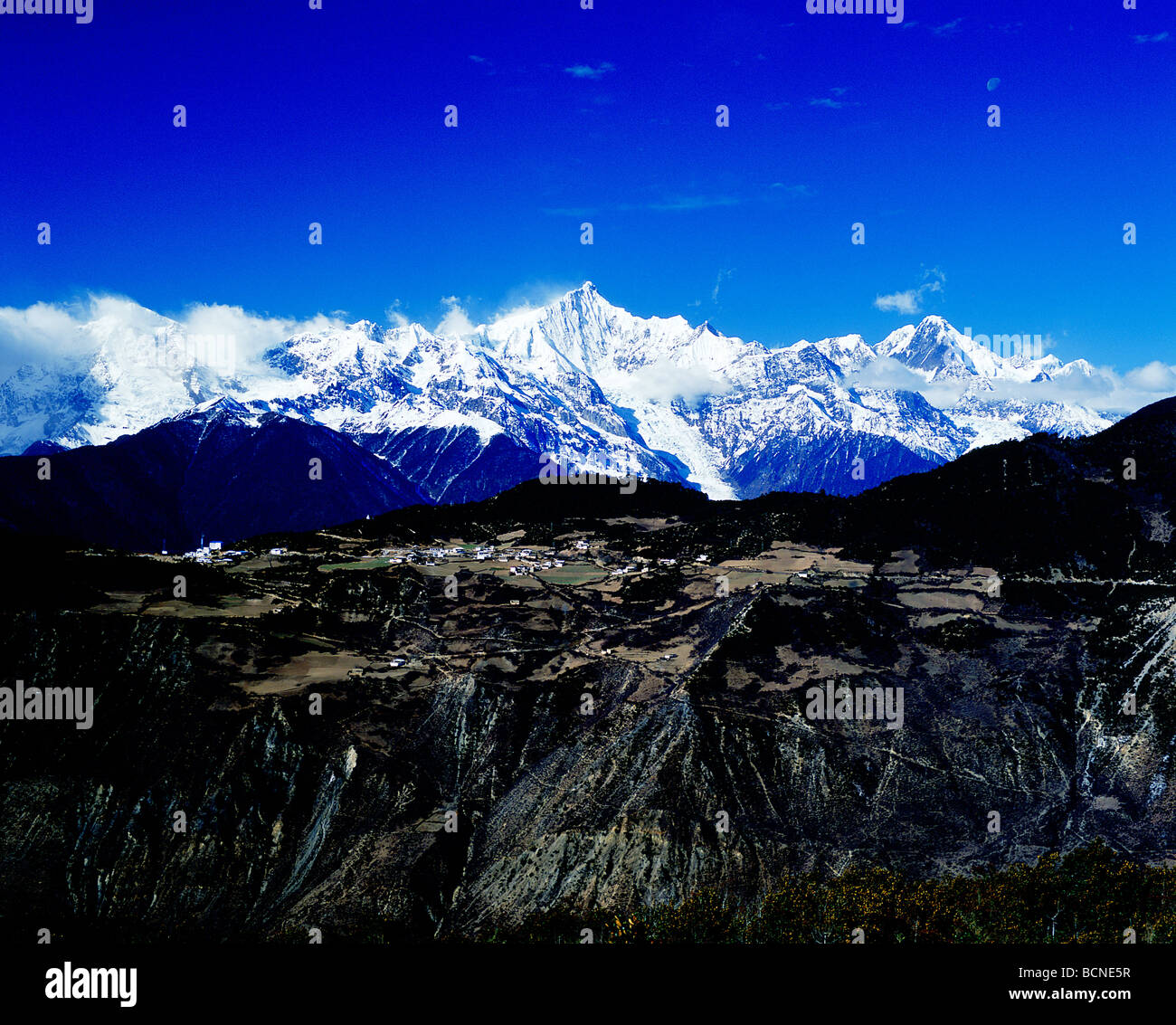 Meili Snow Mountain, DiQing Tibetan Autonomous Prefecture, Yunnan ...