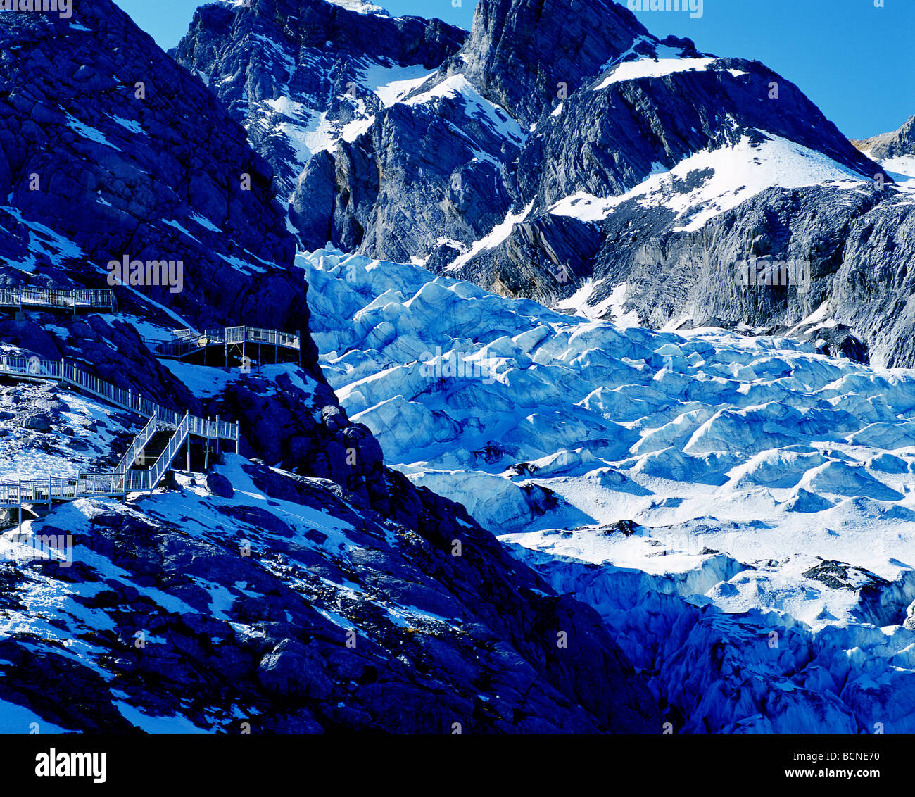 Mingyong glacier hi-res stock photography and images - Alamy