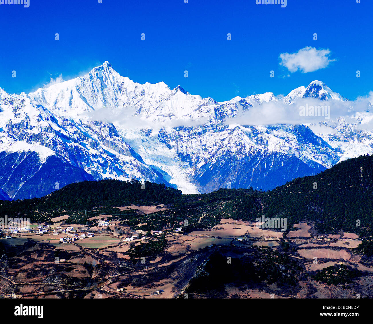 Meili Snow Mountain, DiQing Tibetan Autonomous Prefecture, Yunnan ...