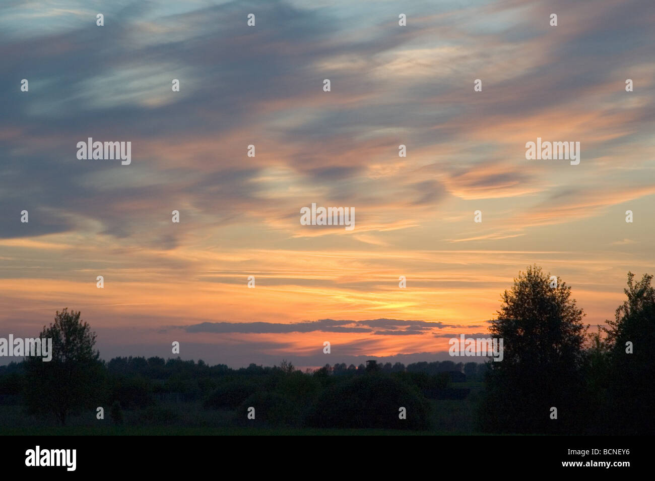 Skyline at sunset with dramatic clouds hi-res stock photography and ...