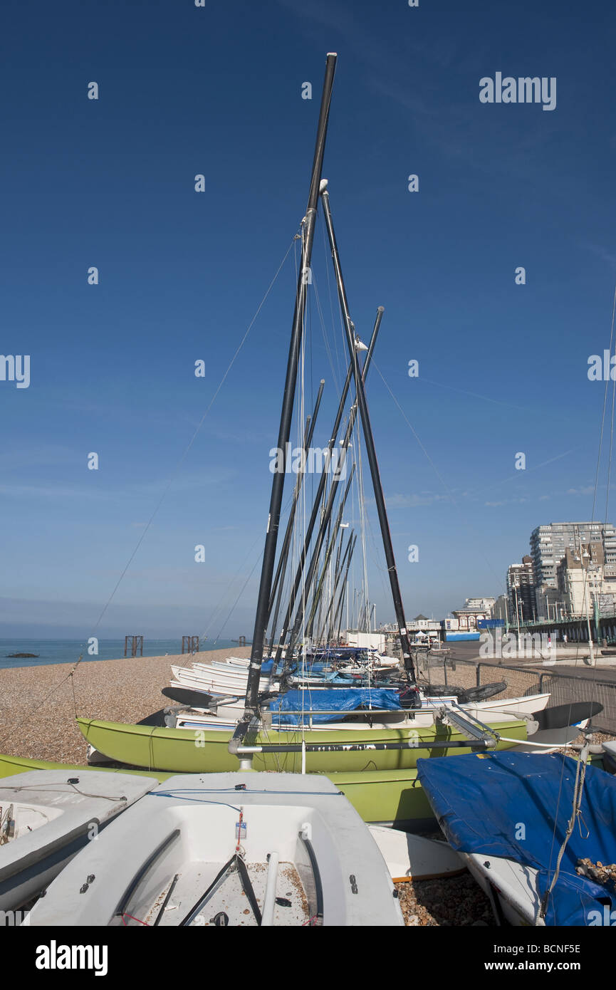 Pier pebble shingle beach sea hi-res stock photography and images - Alamy