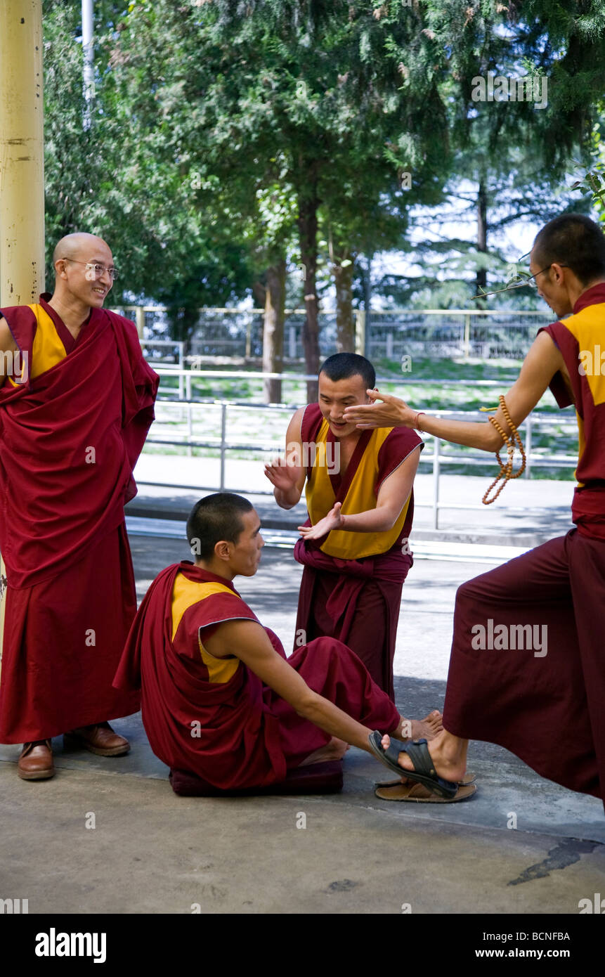 Debating group hi-res stock photography and images - Alamy