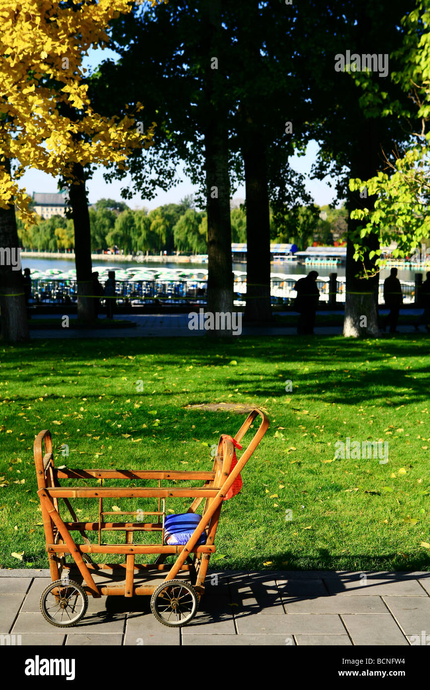 Traditional chinese baby stroller beihai hi-res stock photography and ...