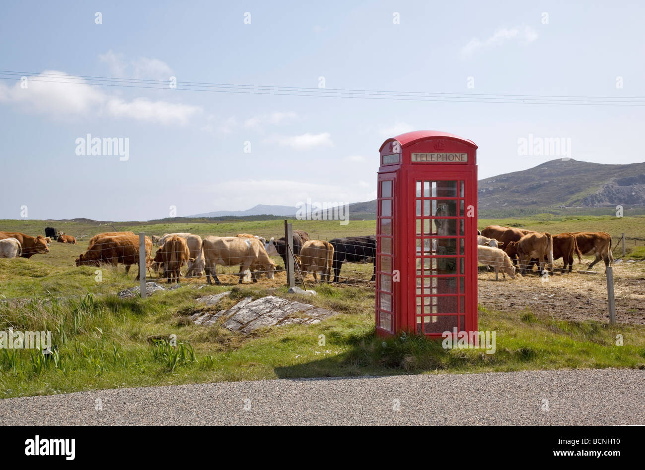 Scottish landscape the red telephone box hi-res stock photography and ...