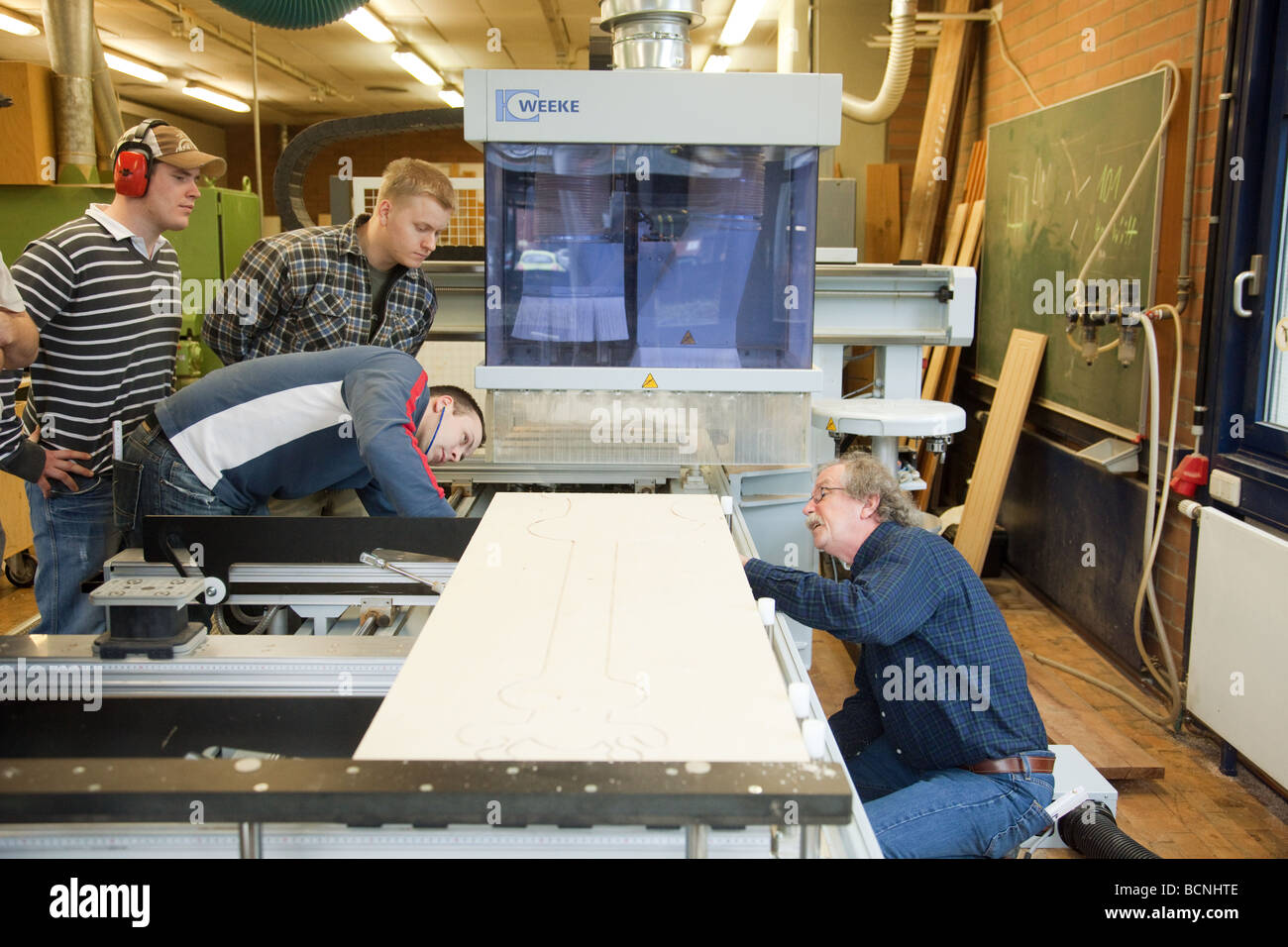 Training for joiners in the school for master craftsmen in the Chamber ...